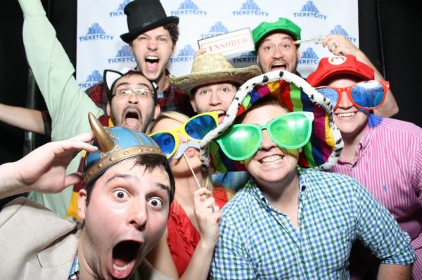 top-5-benefits-of-installing-a-photo-booth-in-your-bar/ - Emerson ...